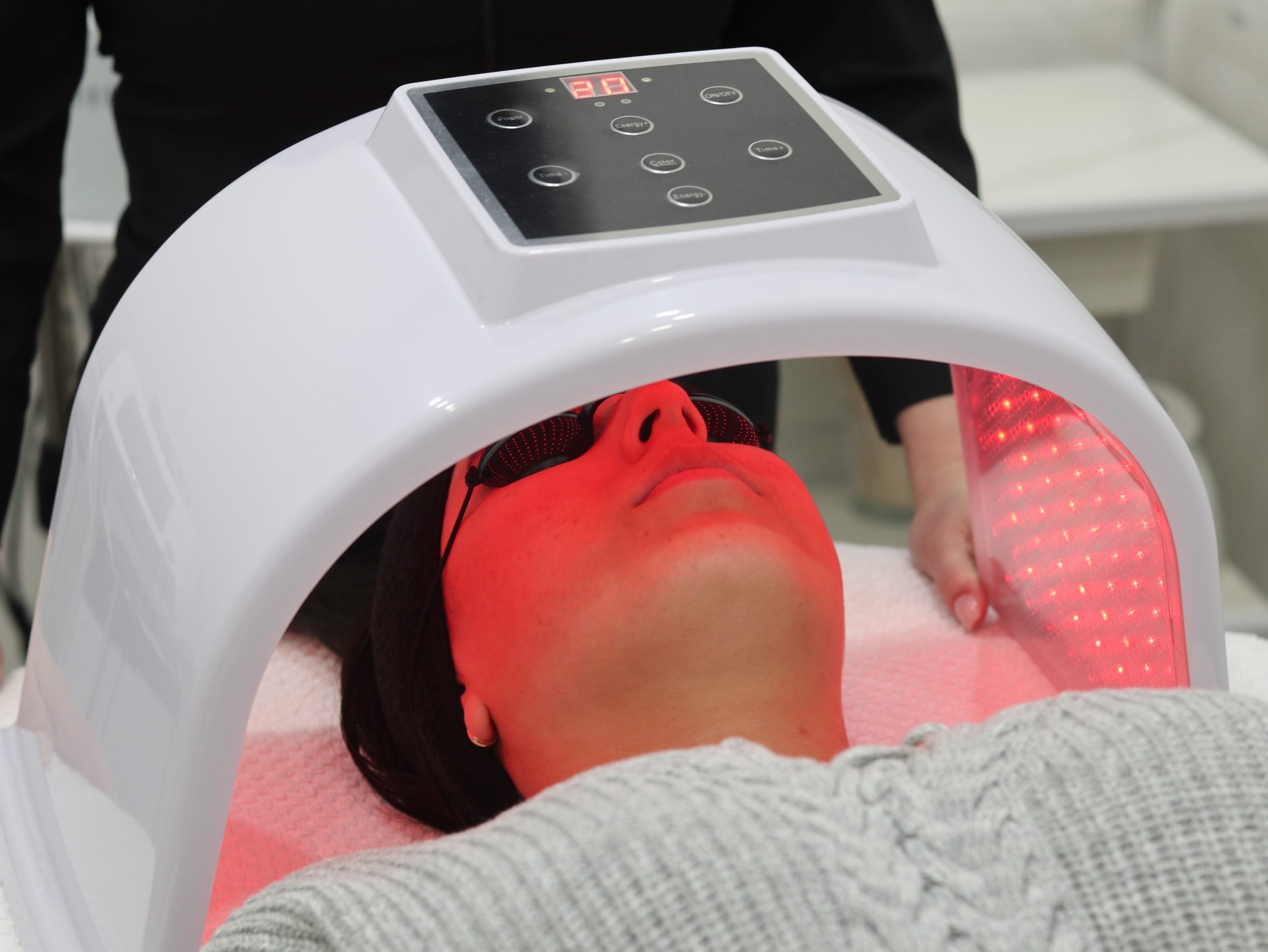 Red Light Therapy in Winnipeg: What You Need to Know – Total Wrapture ...